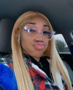 Kayana, 18, United States